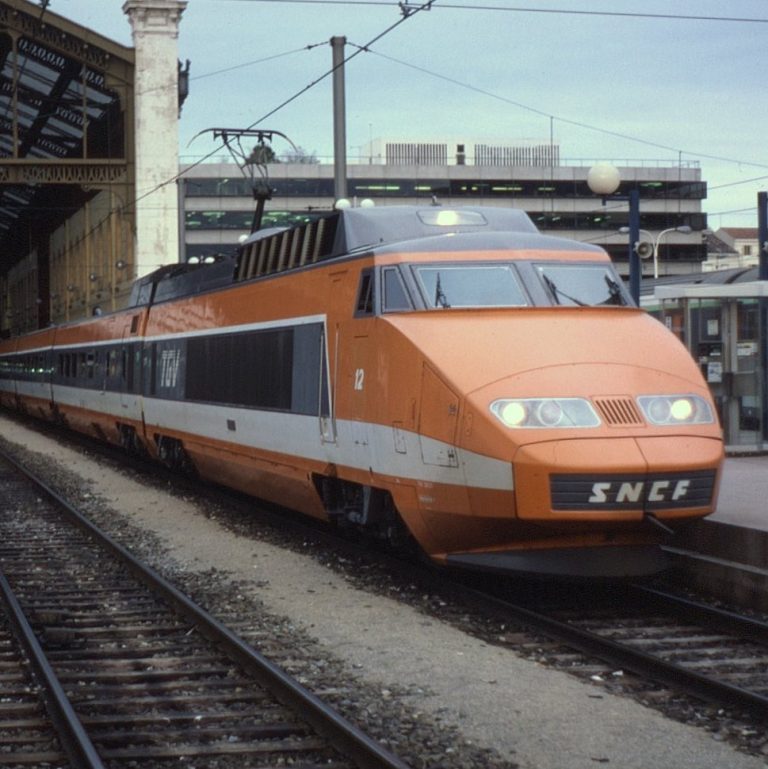 DER FRANZÖSISCHE DESIGNER JACQUES COOPER («PÈRE DU TGV») IST GESTORBEN