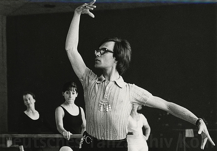 ZUM TOD DES TÄNZERS UND TANZPÄDAGOGEN PETER APPEL