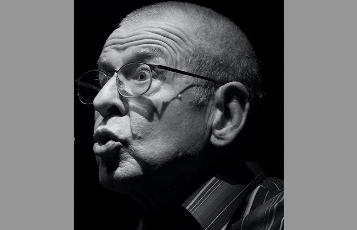 LUSTIG, IM ERNST: AUS DEM IMPOSANTEN WERK VON WORT-KÜNSTLER HANS JÜRG ZINGG