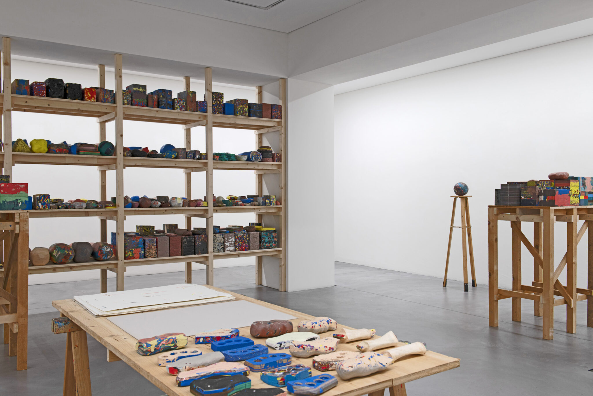 «IM ATELIER. RAUM, ARBEIT, MYTHOS»